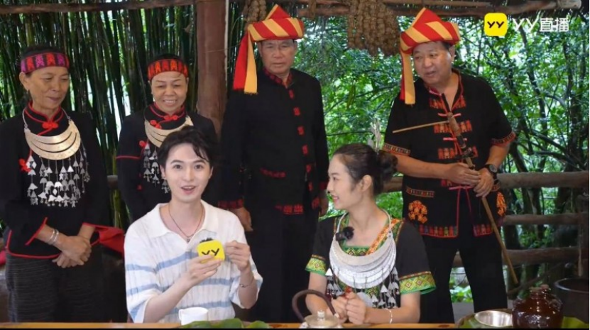 跟着YY直播走进三亚：看千年黎族非遗如何“织”出现代化产业链-相关报道_华商生活